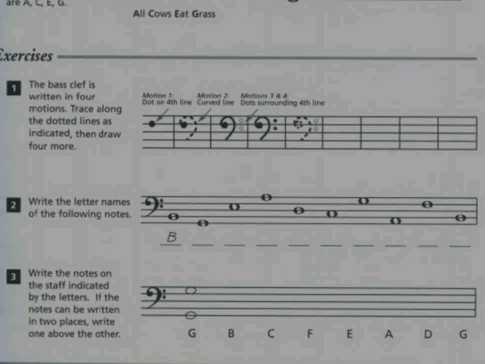 1 The bass clef is written in four motions.