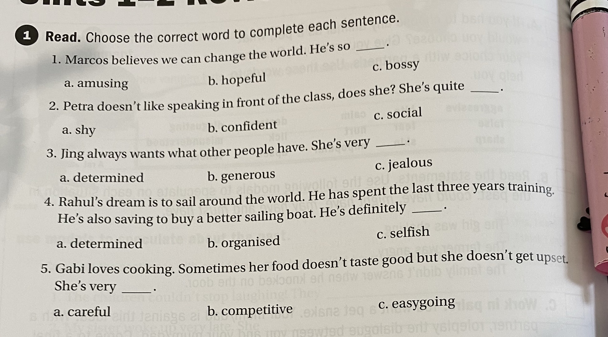 Read. Choose the correct word to complete