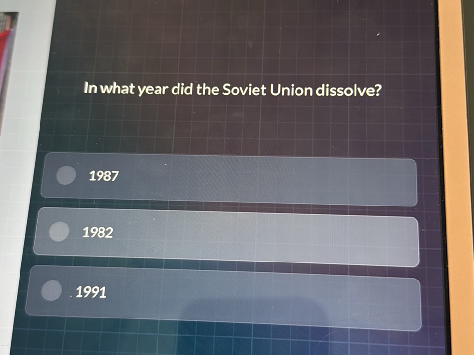 In what year did the Soviet Union dissolve?