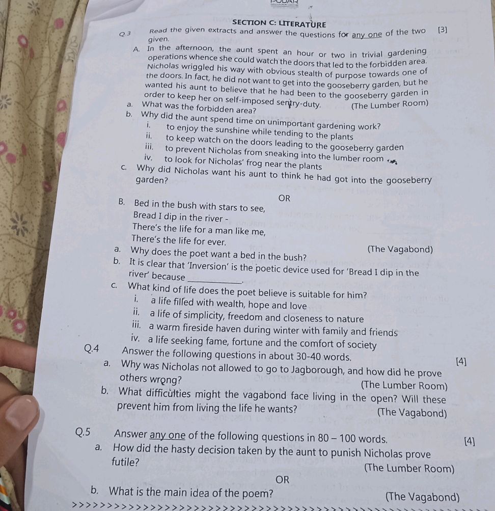 Q.3 Read the given extracts and answer the | StudyX