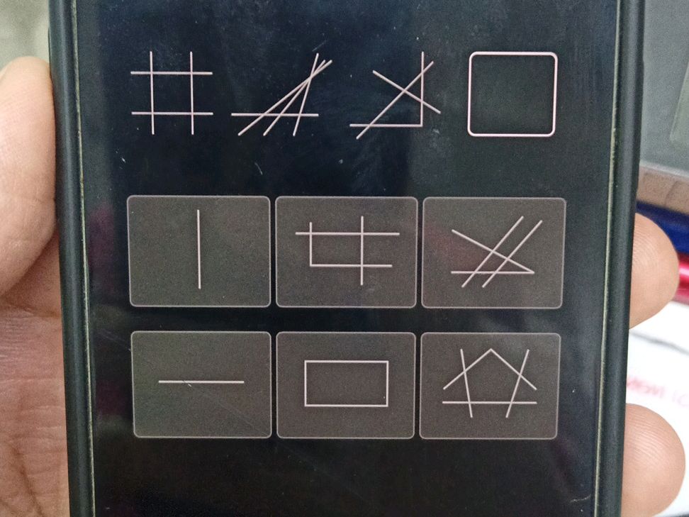 The image contains various geometric shapes