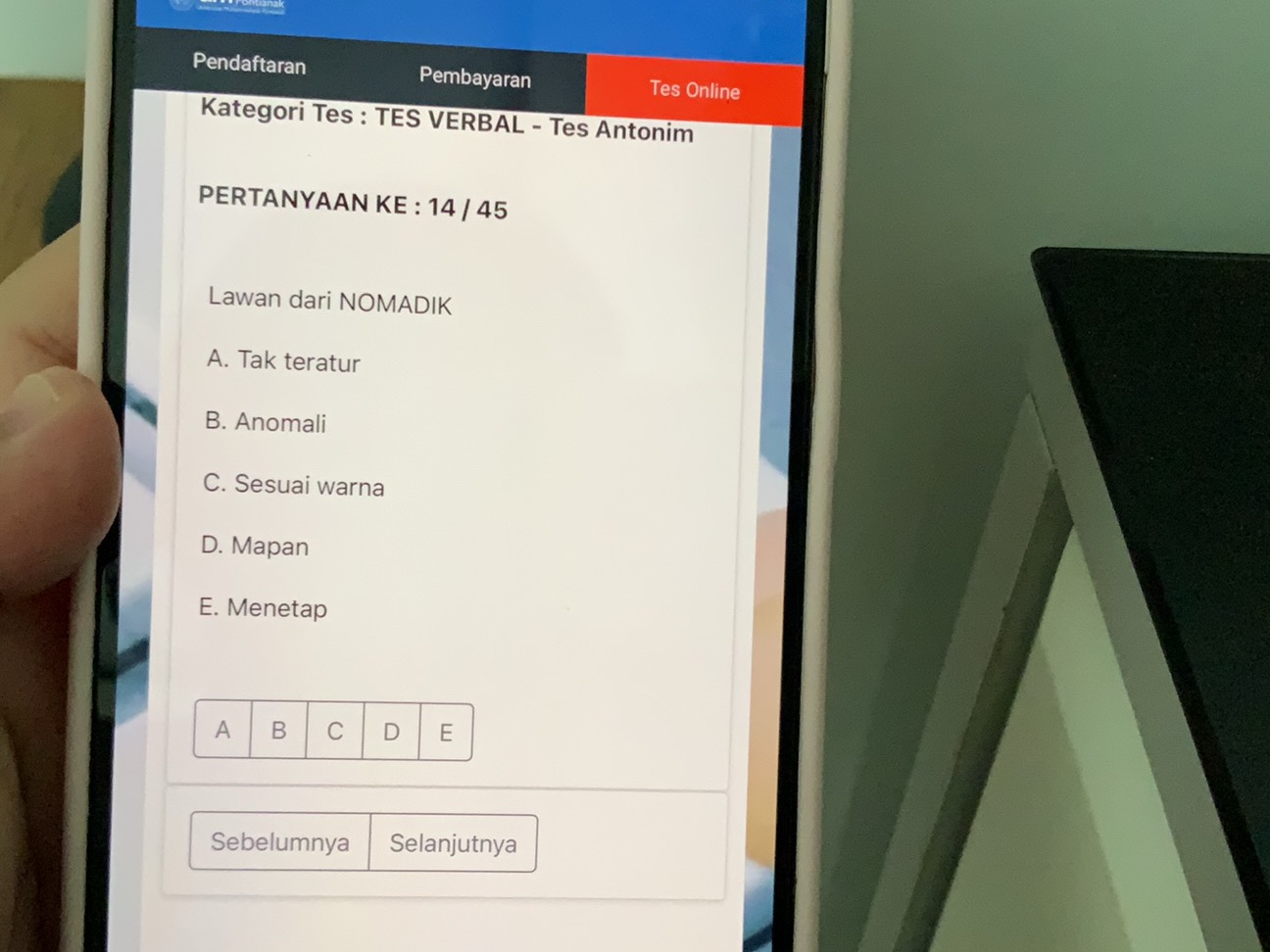 Lawan dari NOMADIK A. Tak teratur B. | StudyX