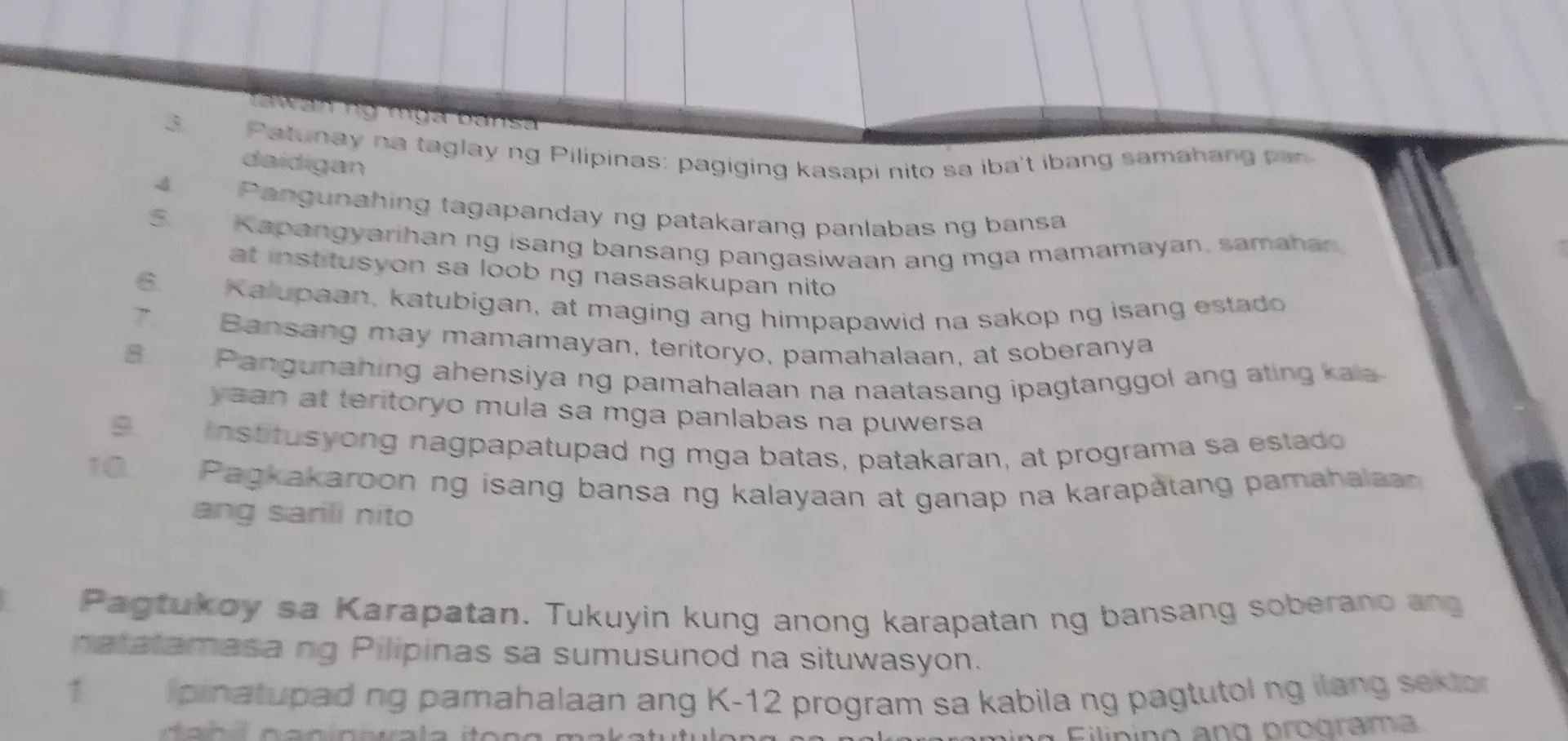 Pagtukoy sa Karapatan Tukuyin kung anong | StudyX