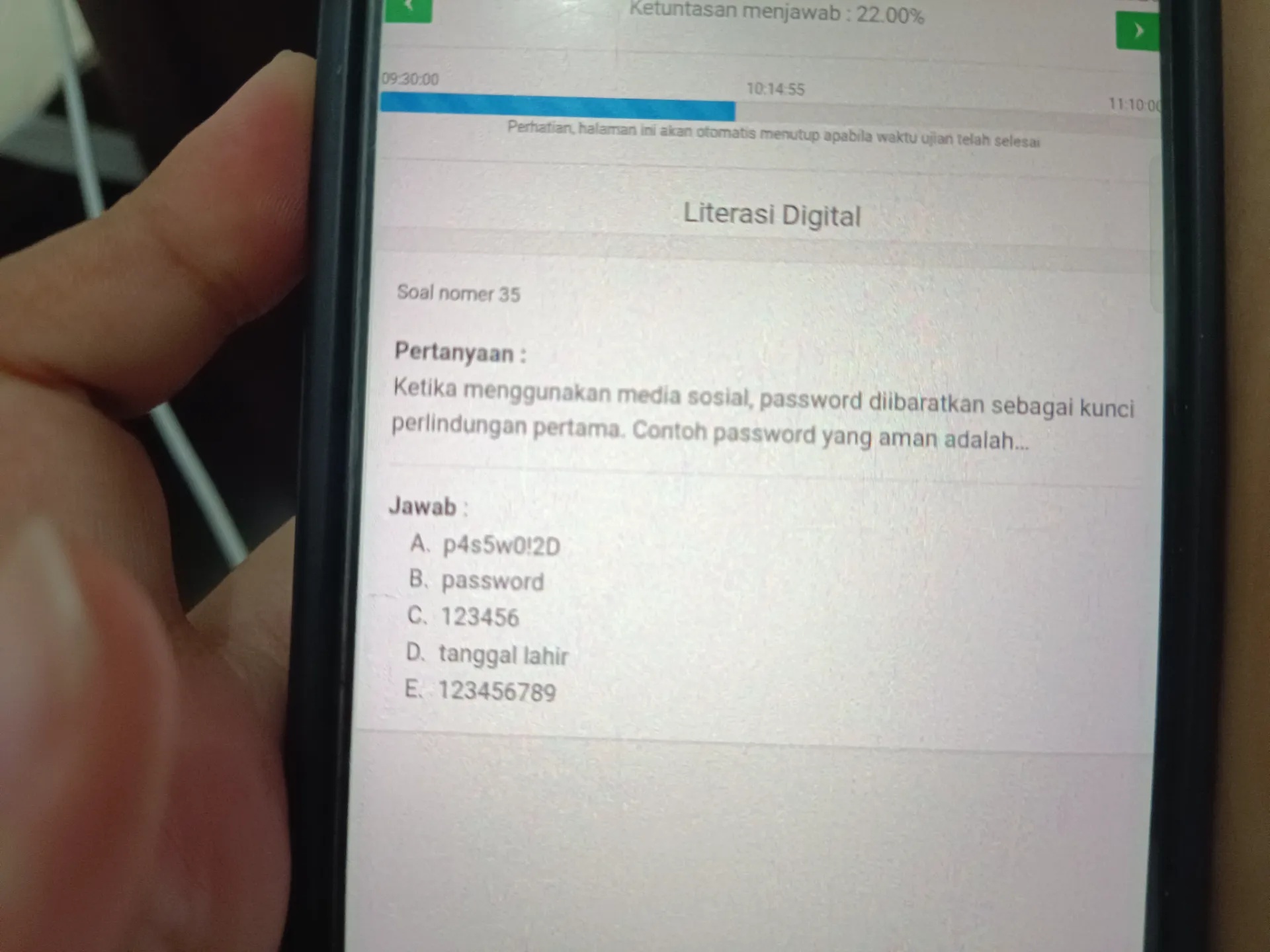 Ketika menggunakan media sosial password | StudyX