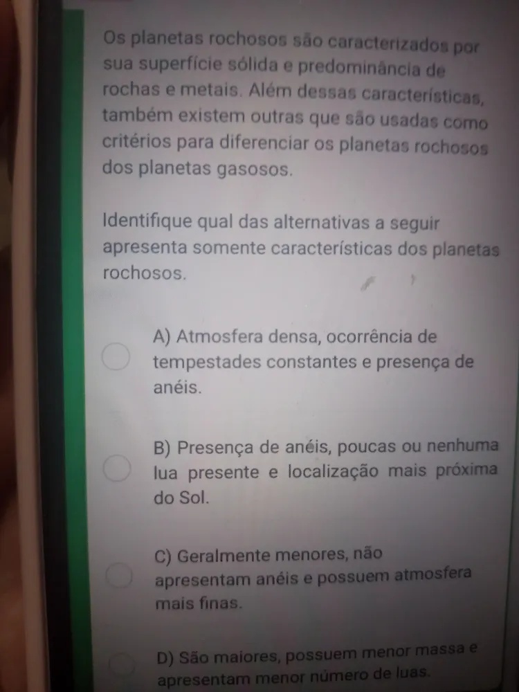 Os planetas rochosos são caracterizados por | StudyX