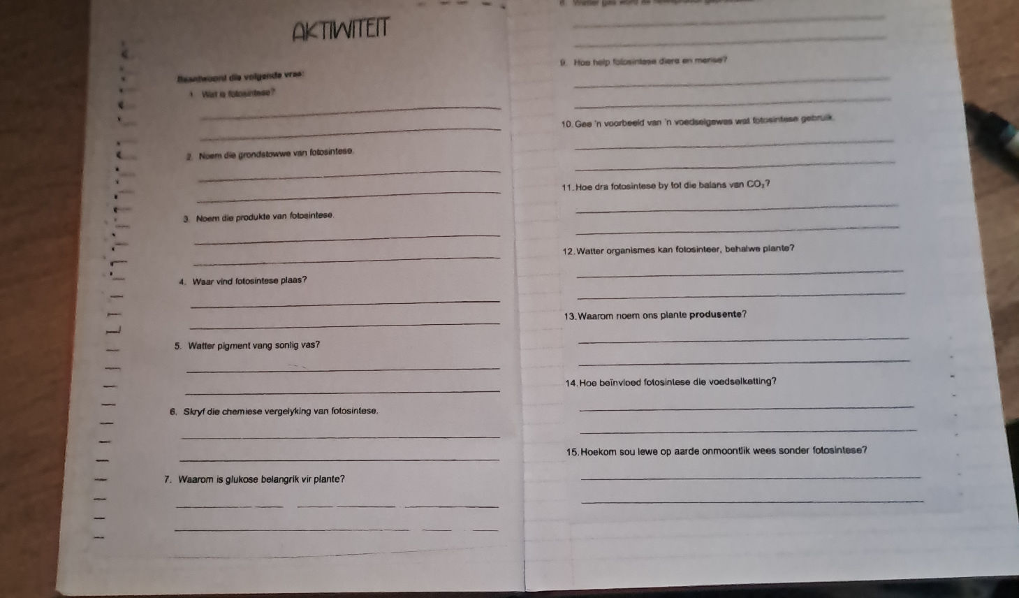 AKTIWITEIT Beantwoond die volgende vras: 1. | StudyX