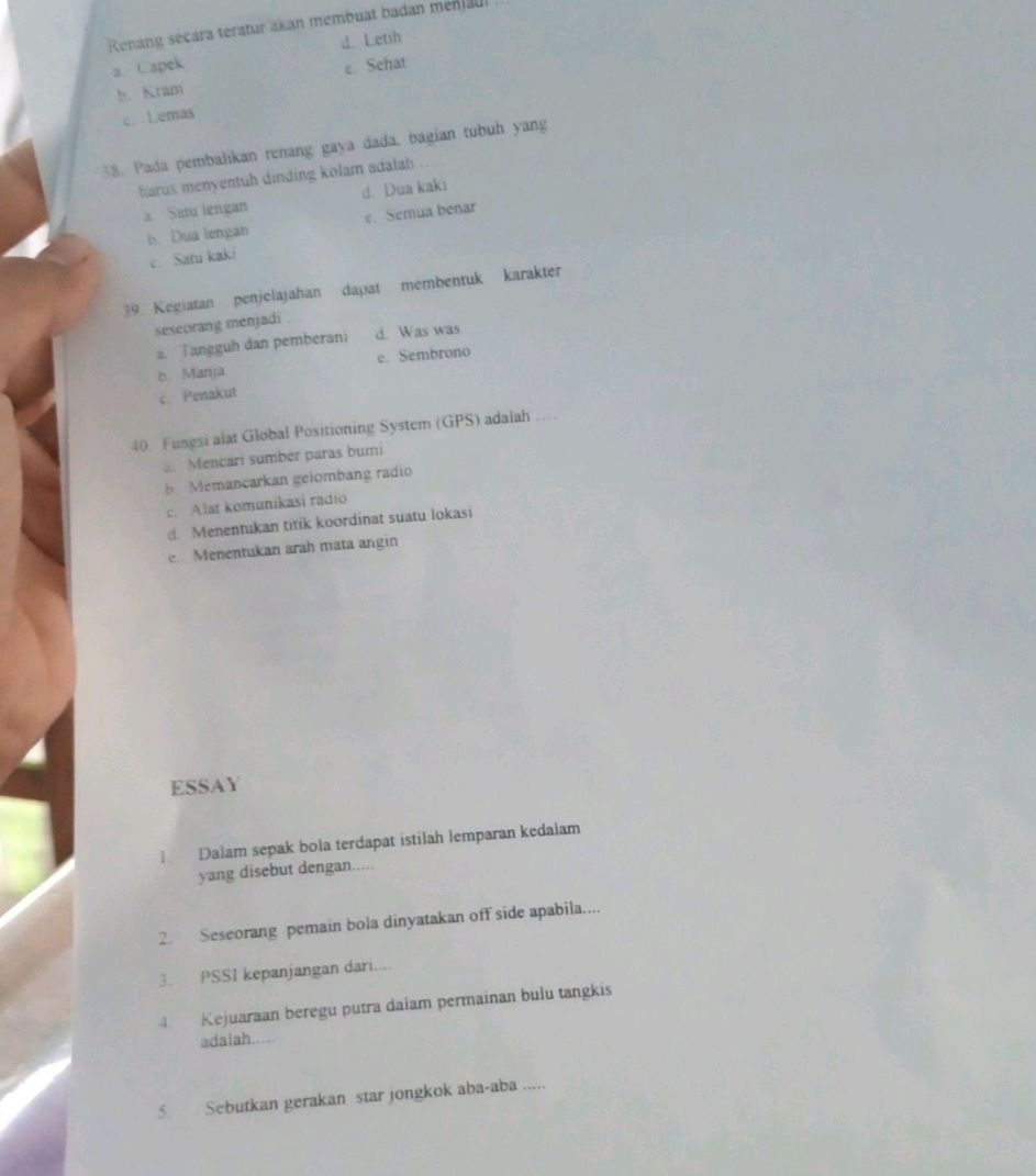 38. Pada pembalikan renang gaya dada, bagian | StudyX