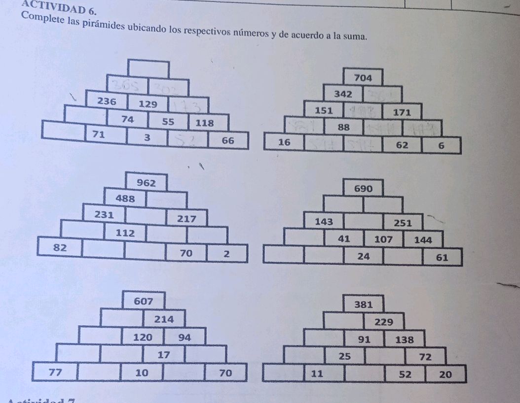 Complete las pirámides ubicando los | StudyX