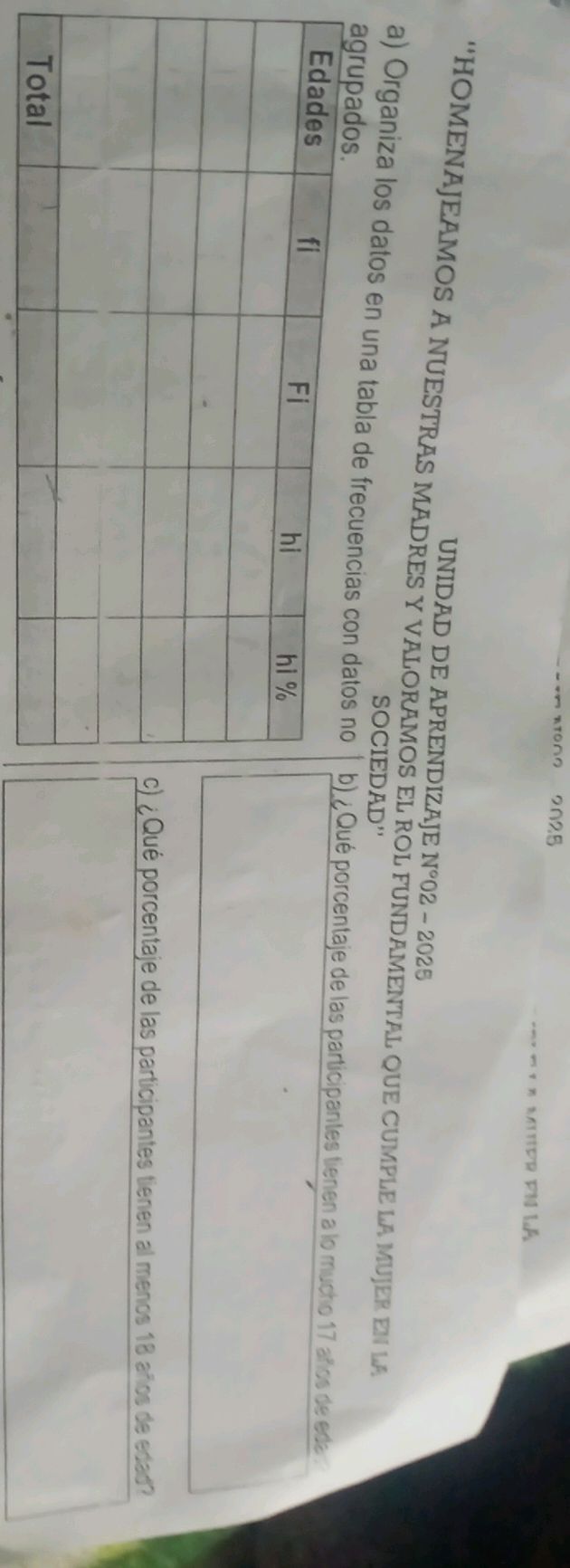 a) Organiza los datos en una tabla de | StudyX