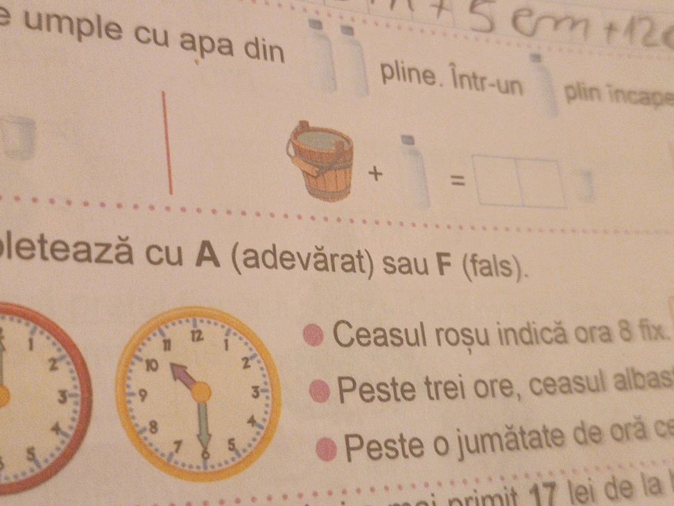 3 Ceasul roșu indică ora 8 fix. | StudyX