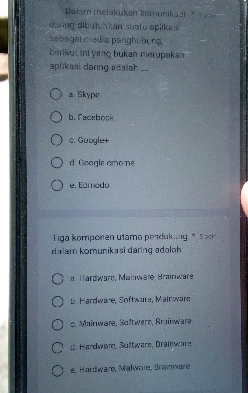 Dalam melakukan komunikasi daring dibutuhkan | StudyX
