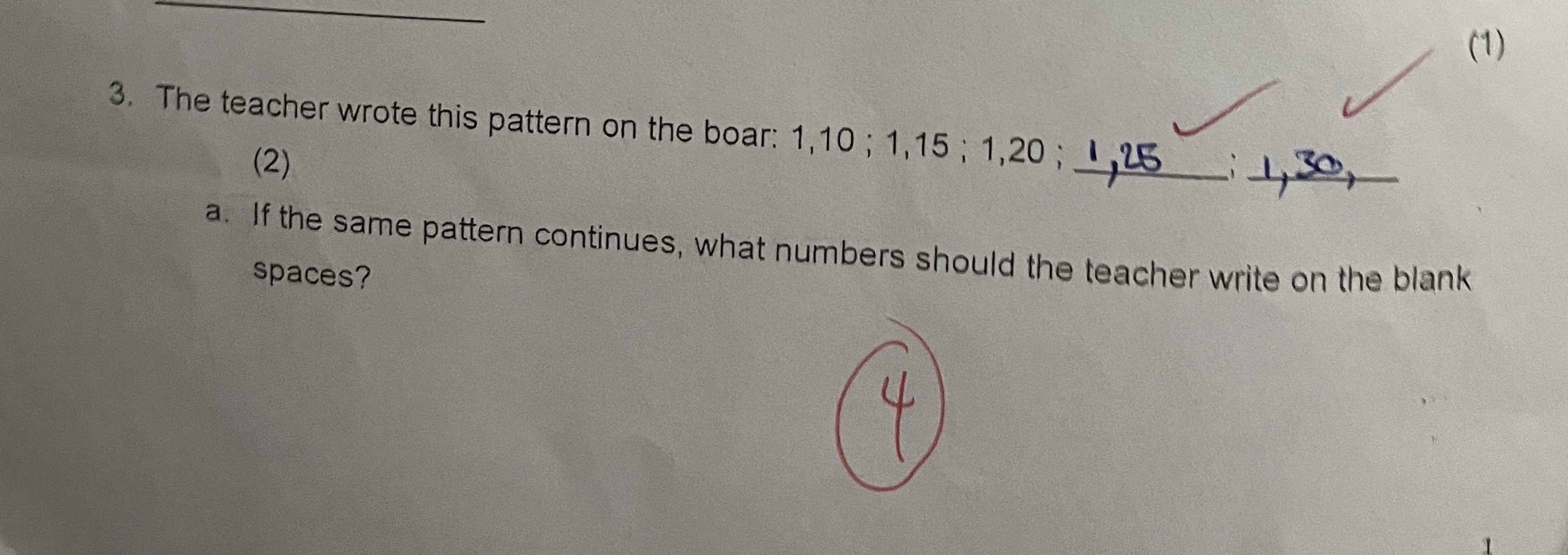 The teacher wrote this pattern on the boar: