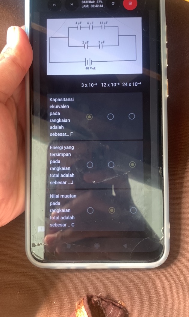 capacitorcircuit(imagepng) Kapasitansi | StudyX
