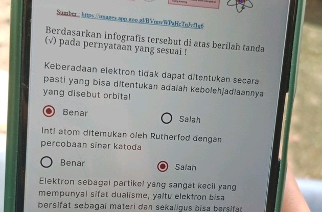 Berdasarkan infografis tersebut di atas | StudyX