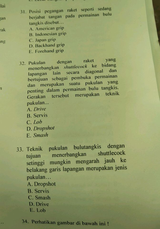 31 Posisi pegangan raket seperti sedang | StudyX