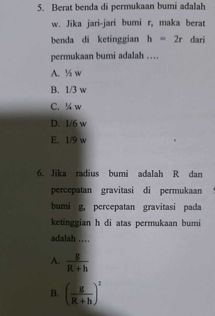 5 Berat benda di permukaan bumi adalah w | StudyX