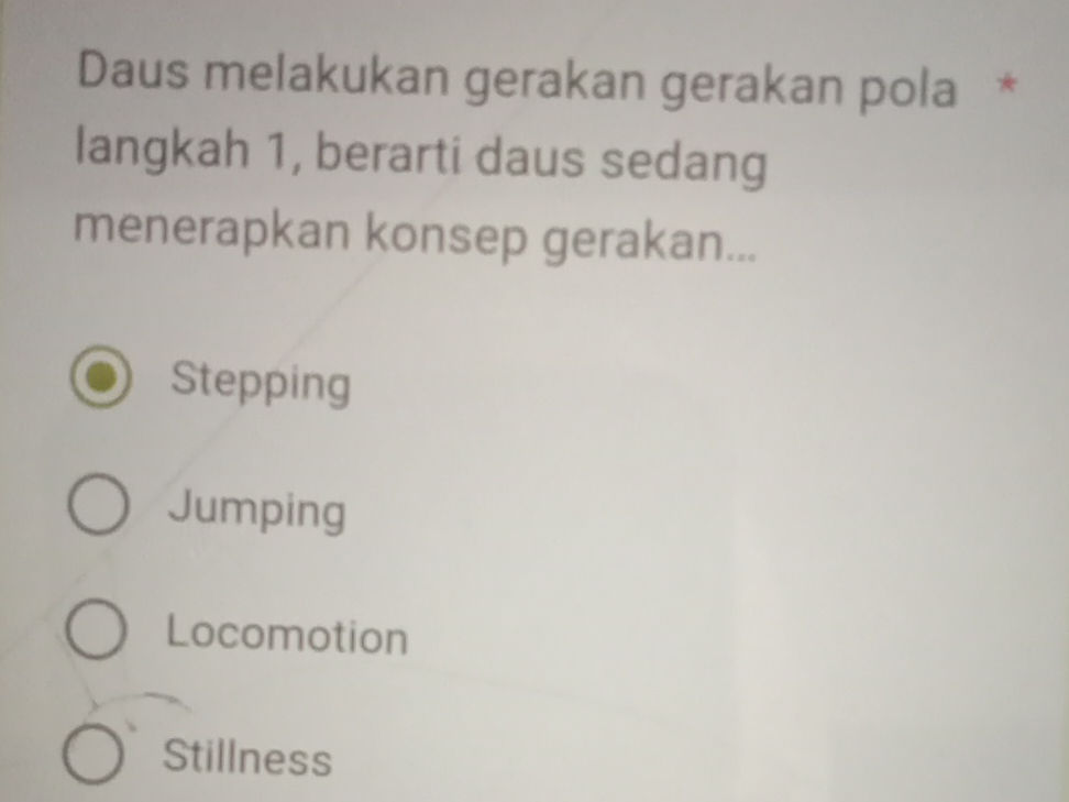 Daus melakukan gerakan gerakan pola langkah | StudyX