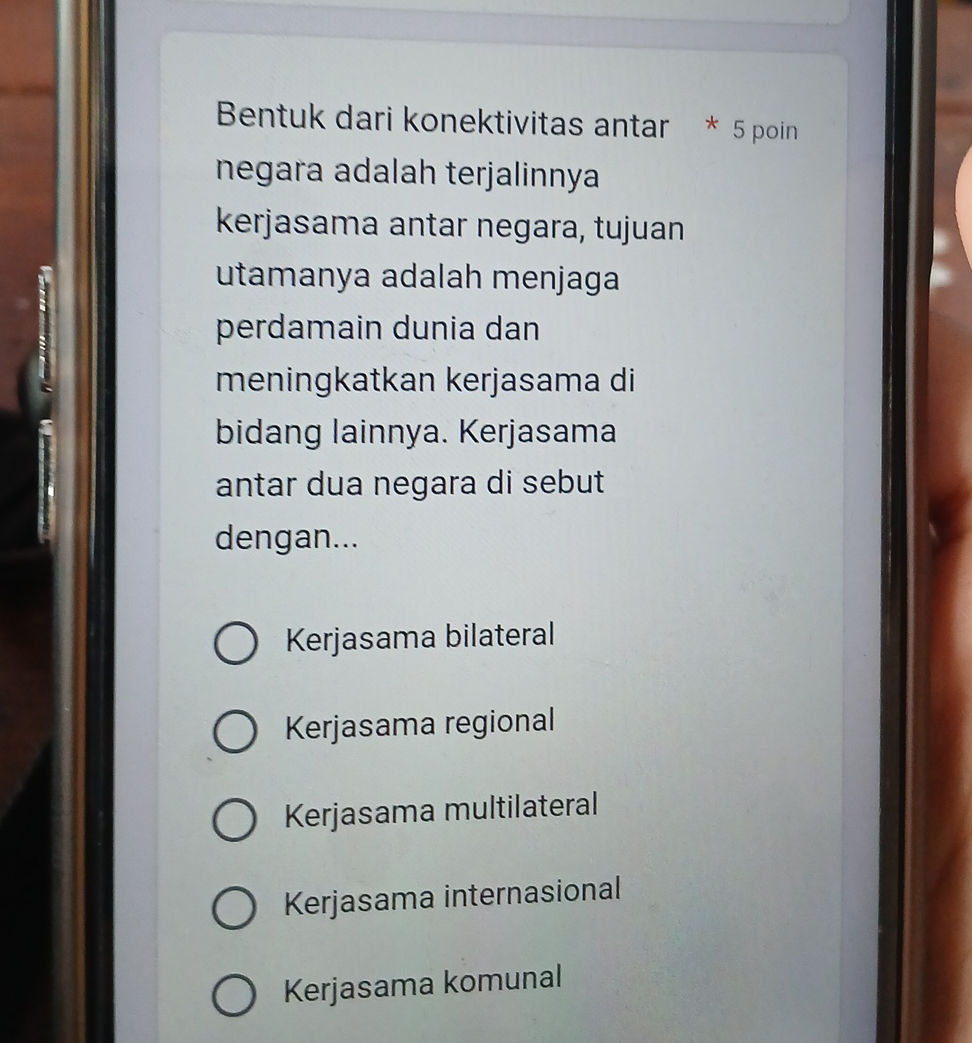 Bentuk dari konektivitas antar negara adalah | StudyX