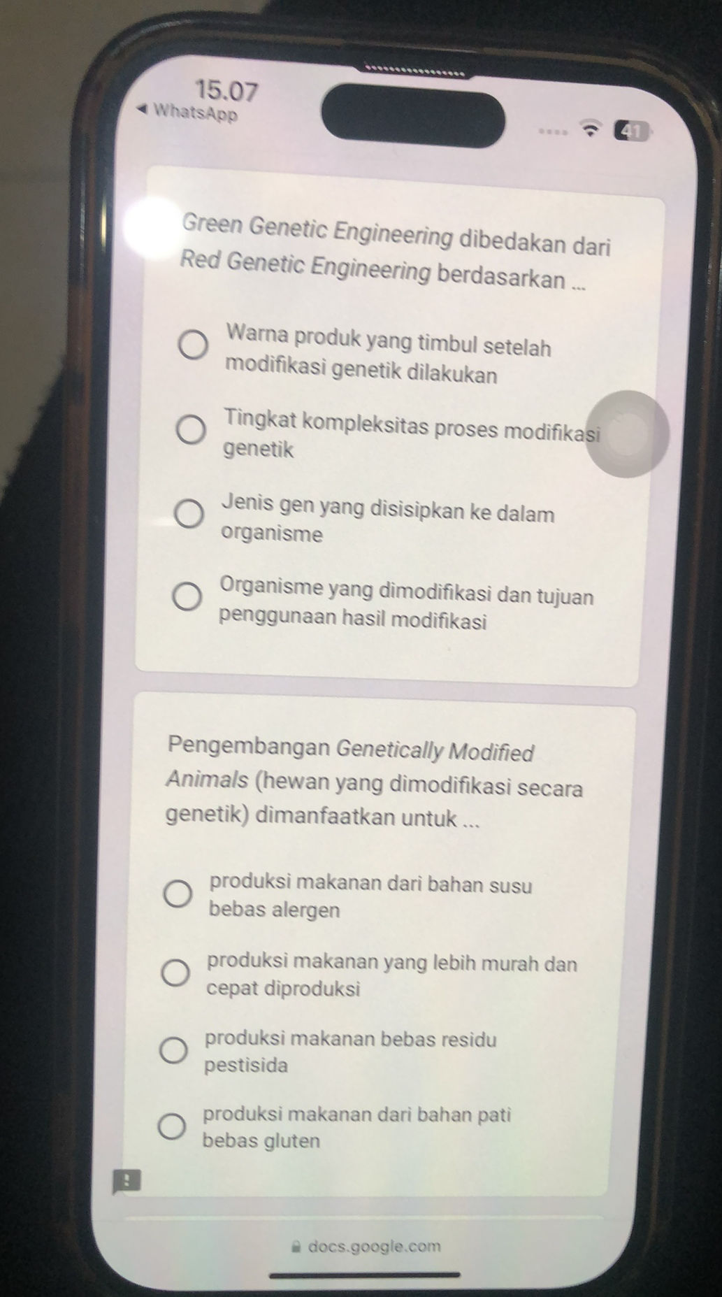 Green Genetic Engineering dibedakan dari Red | StudyX