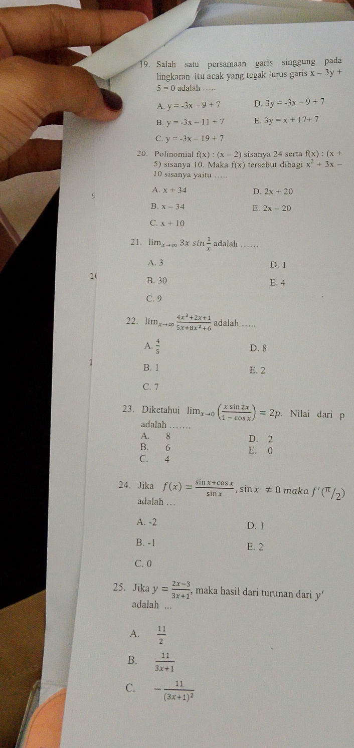 19. Salah satu persamaan garis singgung pada | StudyX