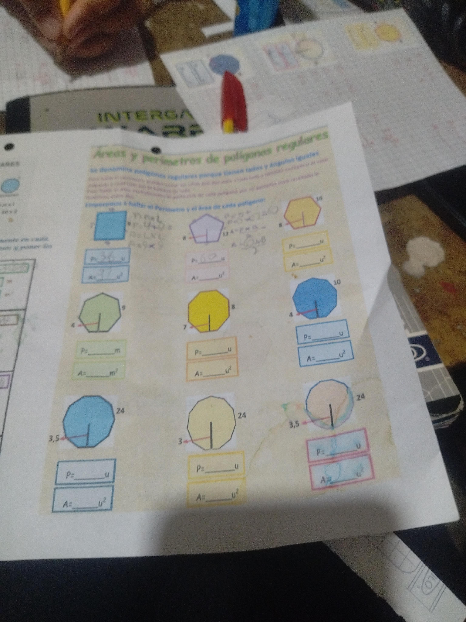 Areas y perimetros de poligonos regulares | StudyX