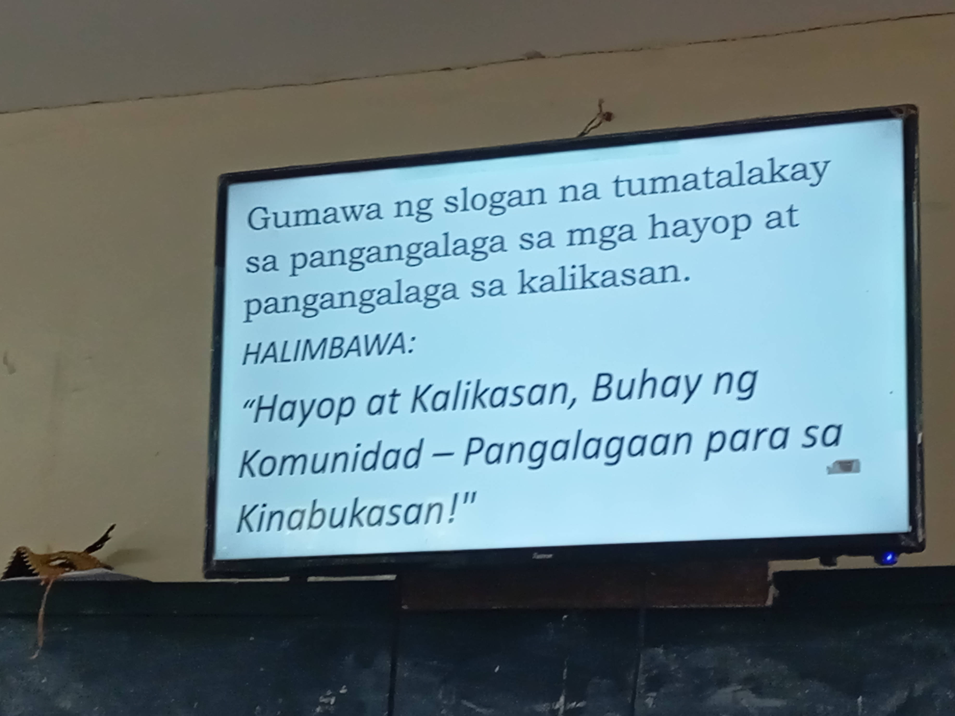 Gumawa ng slogan na tumatalakay sa
