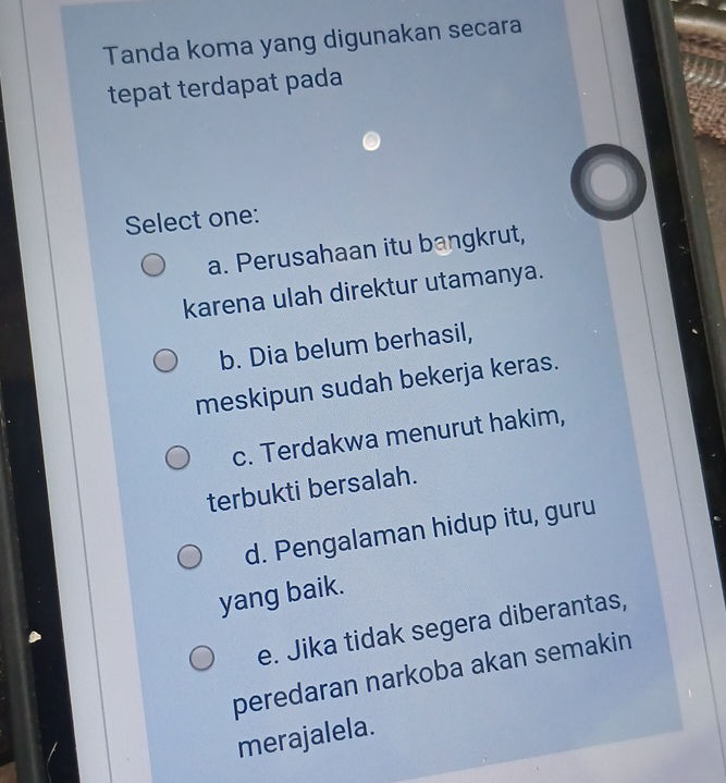 Tanda koma yang digunakan secara tepat | StudyX