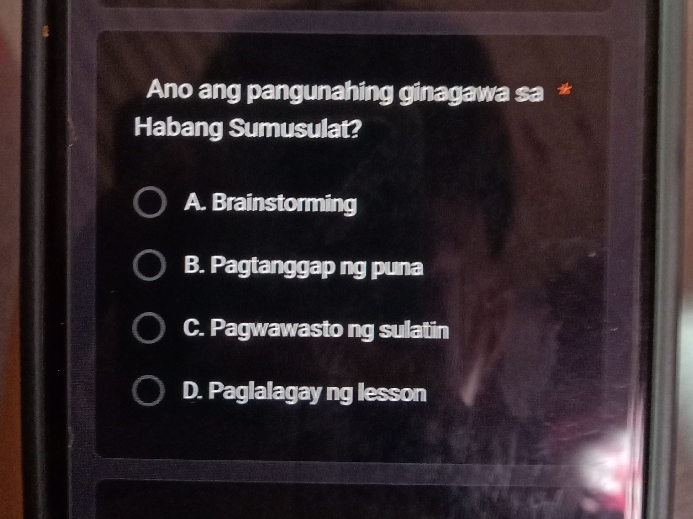 Ano ang pangunahing ginagawa sa * Habang | StudyX
