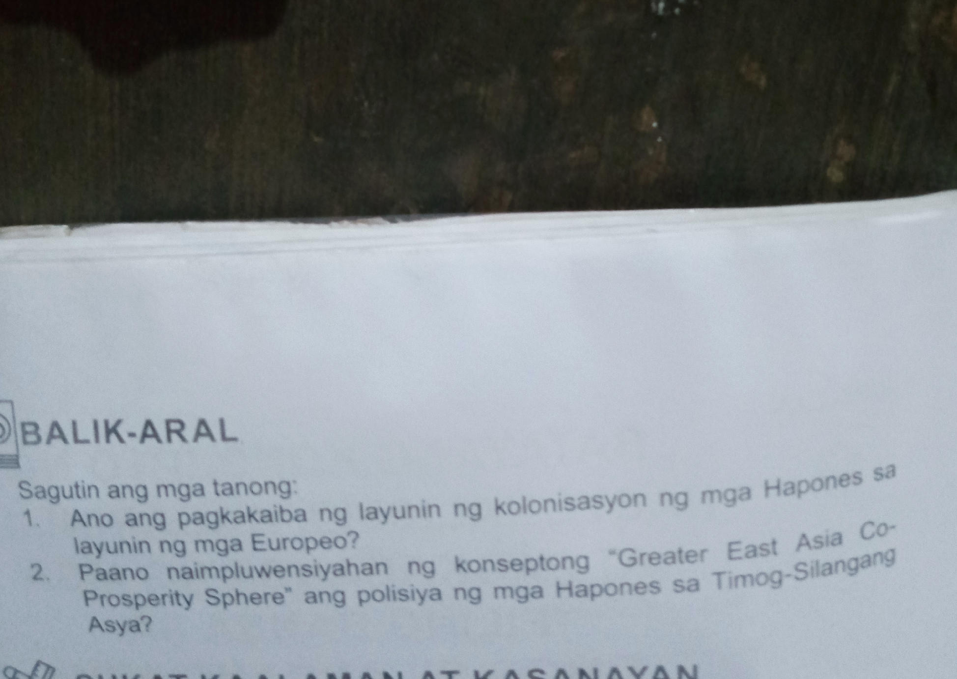 BALIK-ARAL Sagutin ang mga tanong: 1. Ano | StudyX