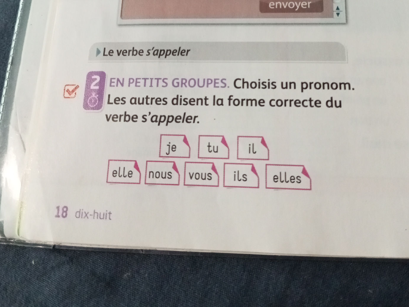 EN PETITS GROUPES. Choisis un pronom. Les | StudyX