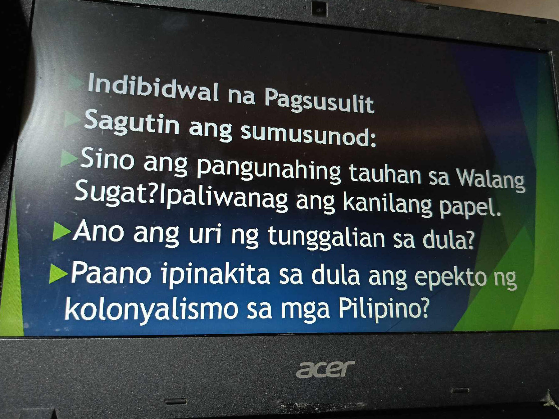 Sagutin ang sumusunod: * Sino ang | StudyX
