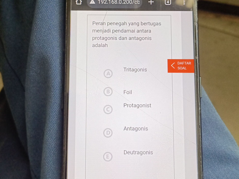 Peran penegah yang bertugas menjadi pendamai | StudyX
