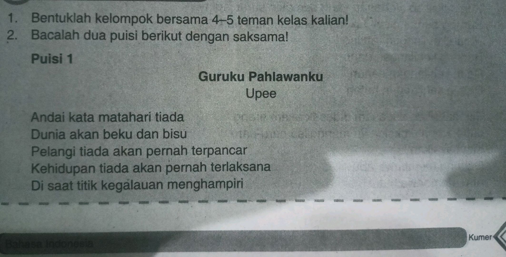 3. Bandingkan kedua puisi tersebut dari segi | StudyX