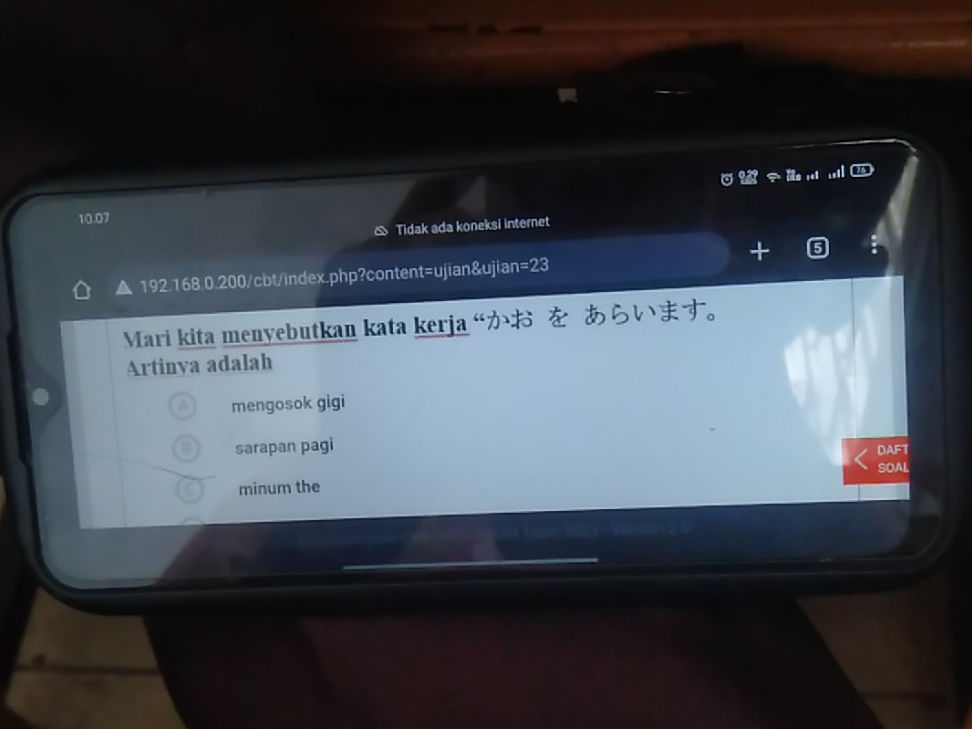 Mari kita menyebutkan kata kerja “かおをあらいます。 | StudyX