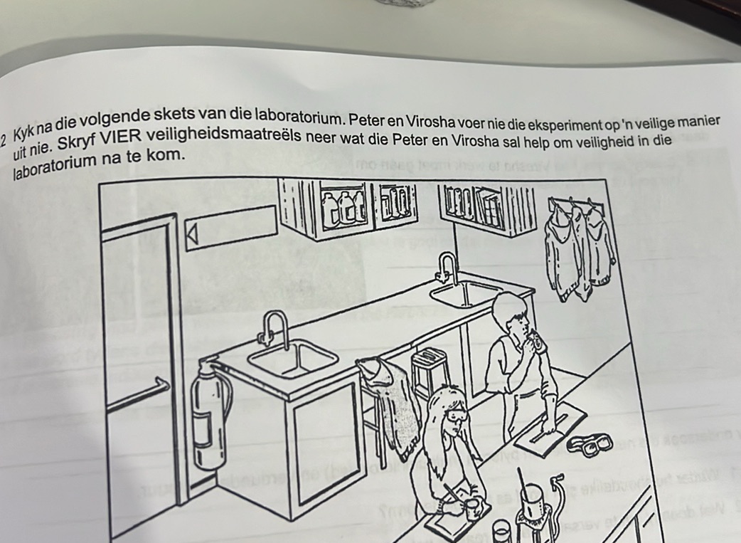 Kyk na die volgende skets van die | StudyX