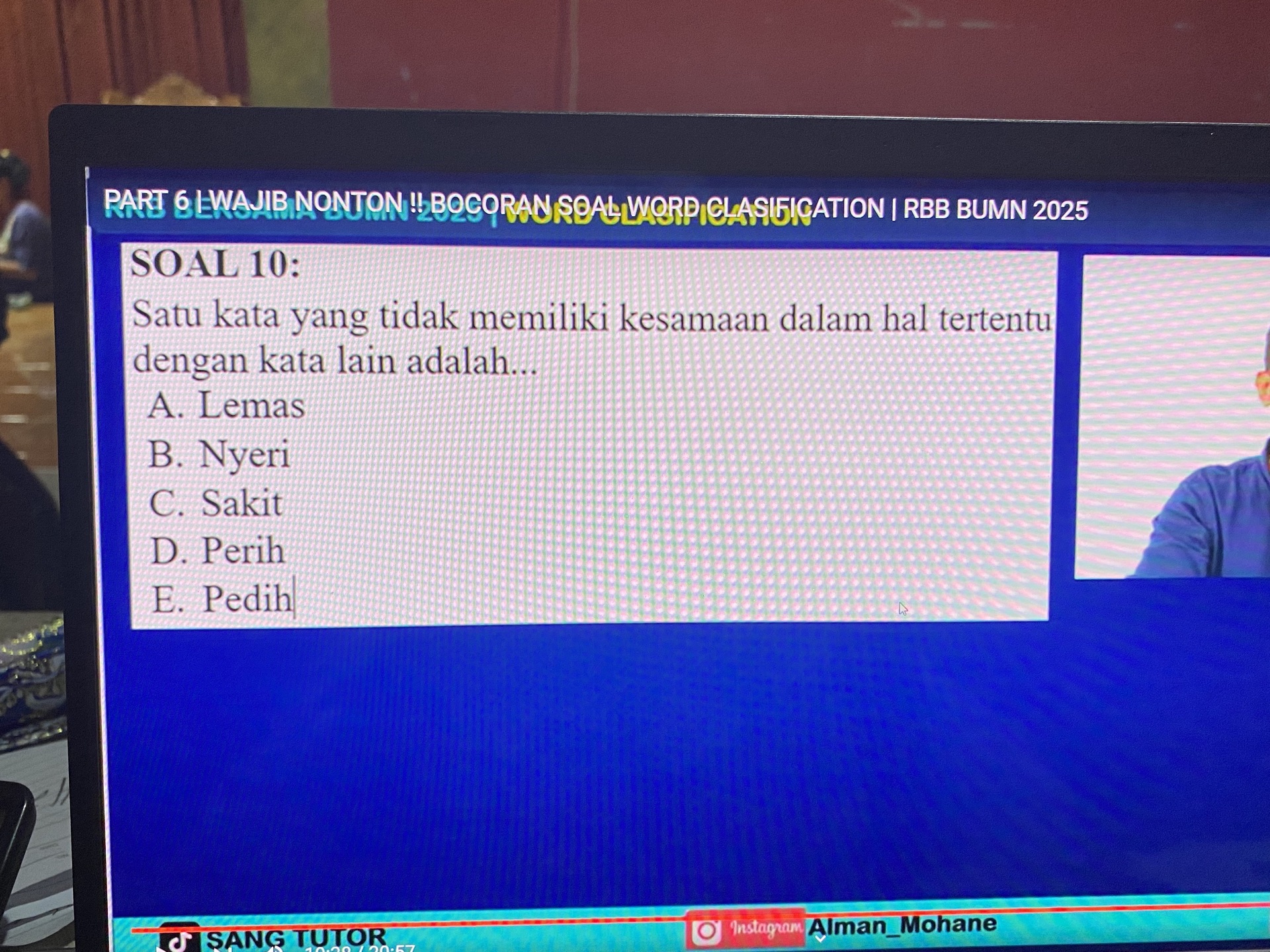 SOAL 10: Satu kata yang tidak memiliki | StudyX