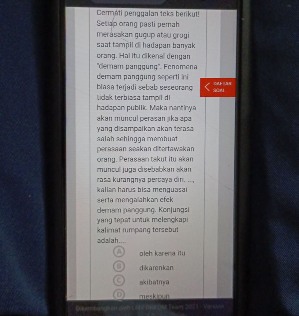 Cermati penggalan teks berikut! Setiap orang | StudyX