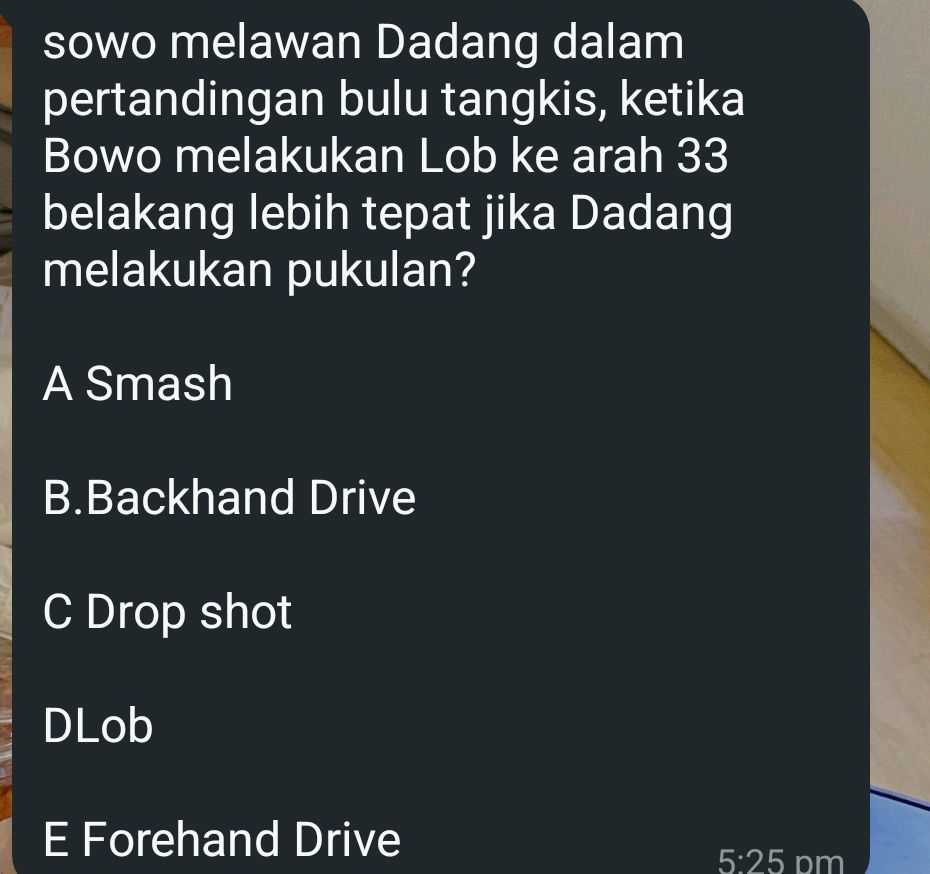 sowo melawan Dadang dalam pertandingan bulu | StudyX