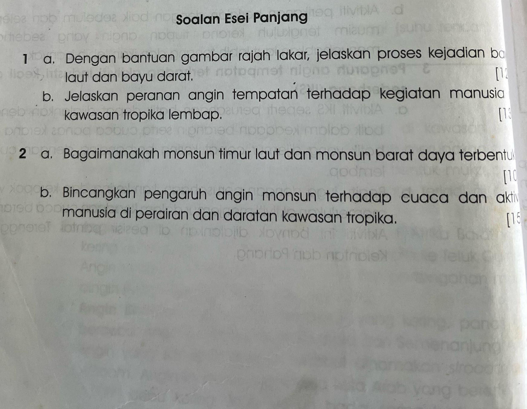 1 a. Dengan bantuan gambar rajah lakar, | StudyX