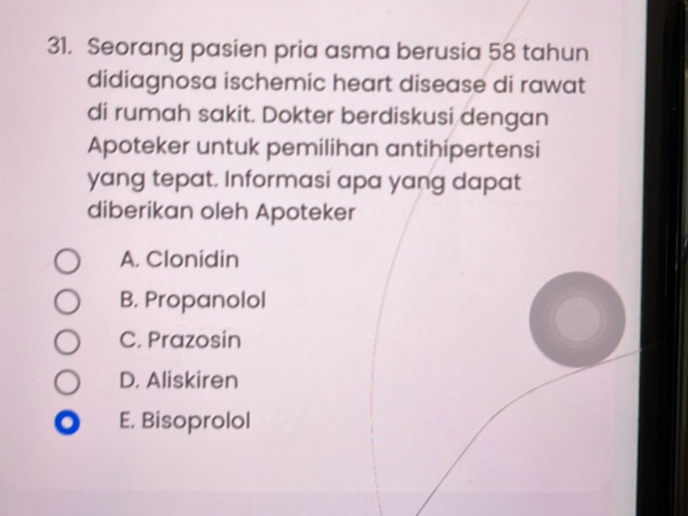 31. Seorang pasien pria asma berusia 58 | StudyX