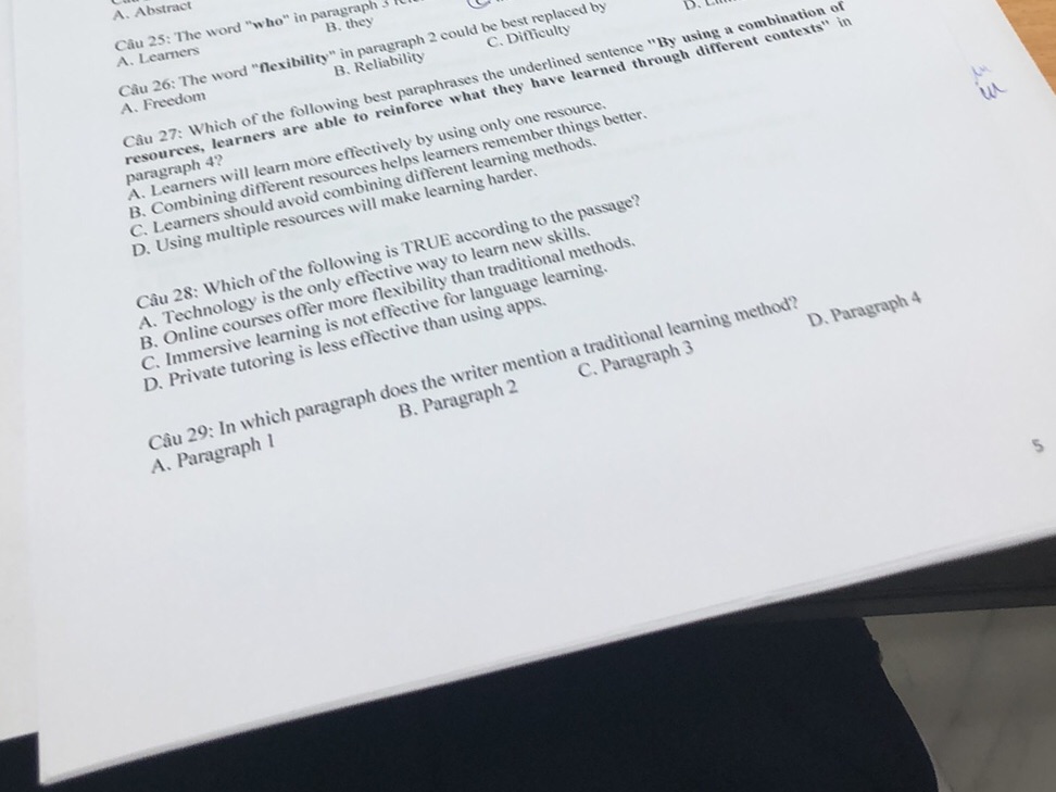 Câu 25: The word "who" in paragraph 3 refer | StudyX