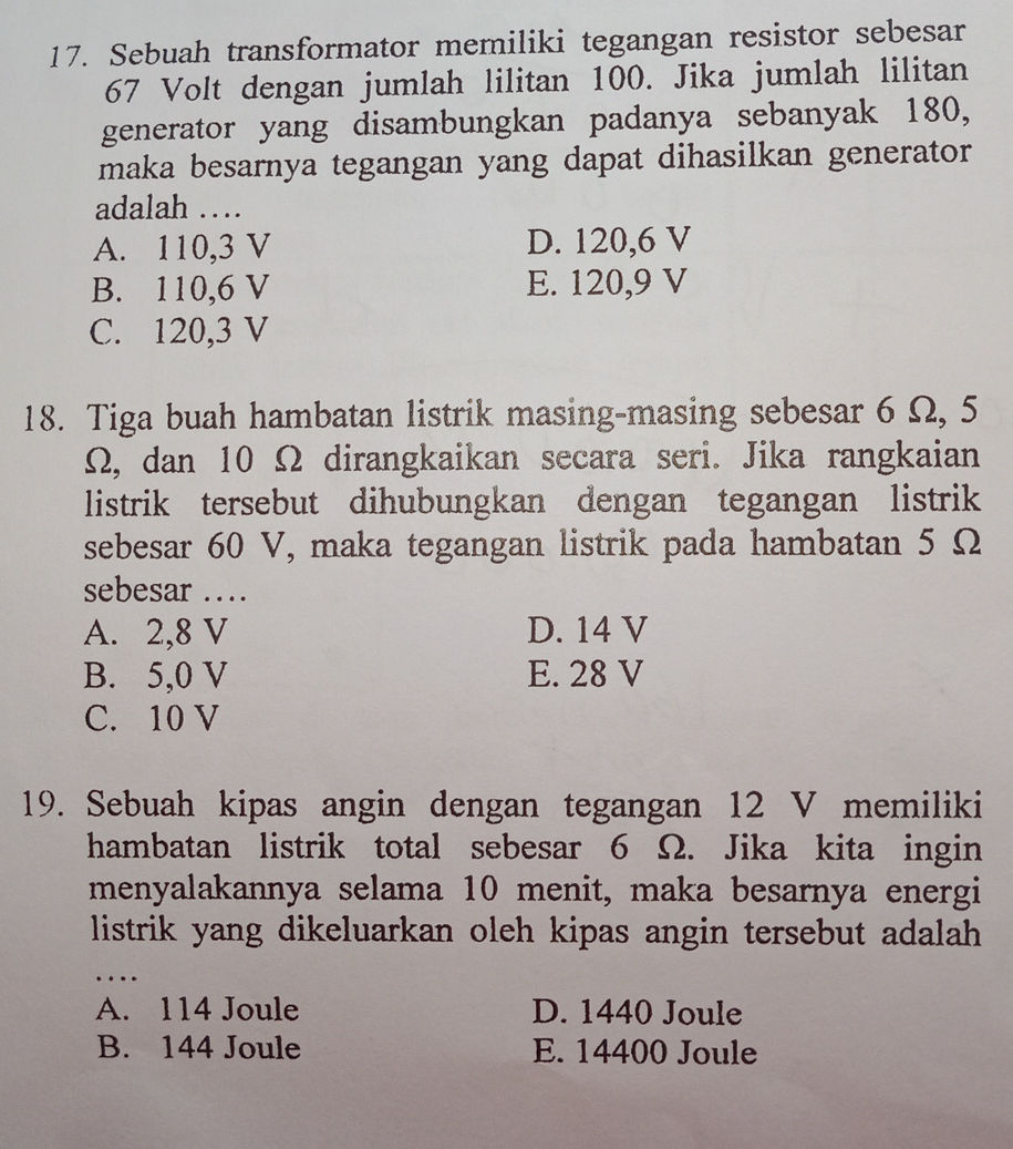 17. Sebuah transformator memiliki tegangan | StudyX