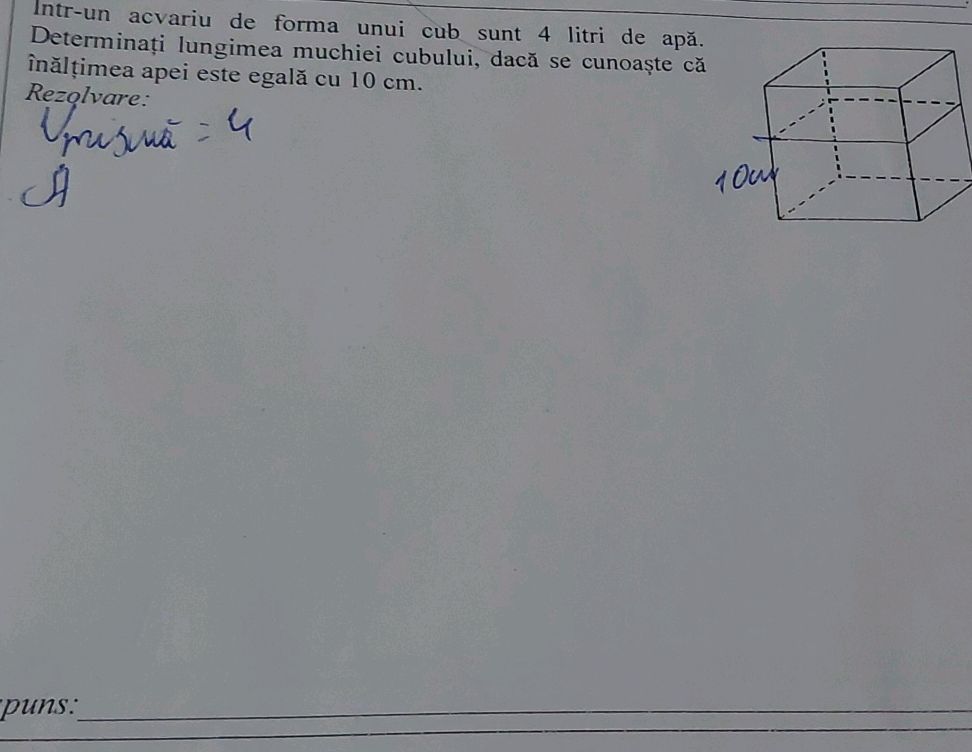 Intr-un acvariu de forma unui cub sunt 4 | StudyX