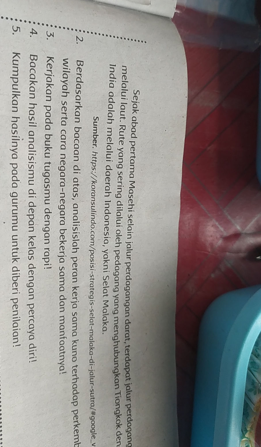 Berdasarkan bacaan di atas, analisislah | StudyX