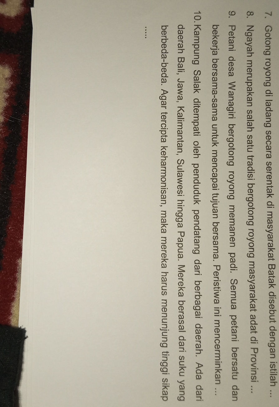 7. Gotong royong di ladang secara serentak | StudyX