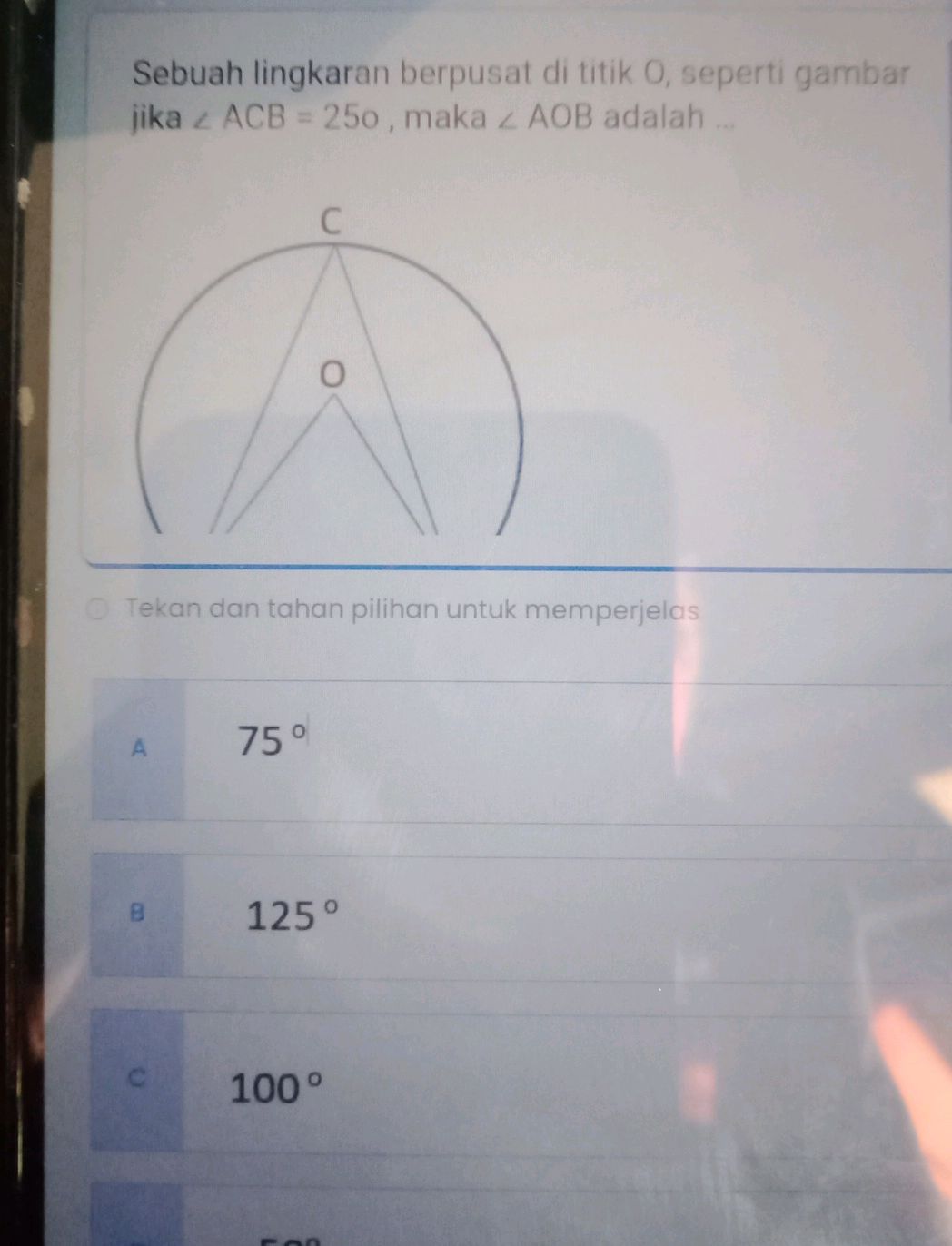 Sebuah lingkaran berpusat di titik O, | StudyX