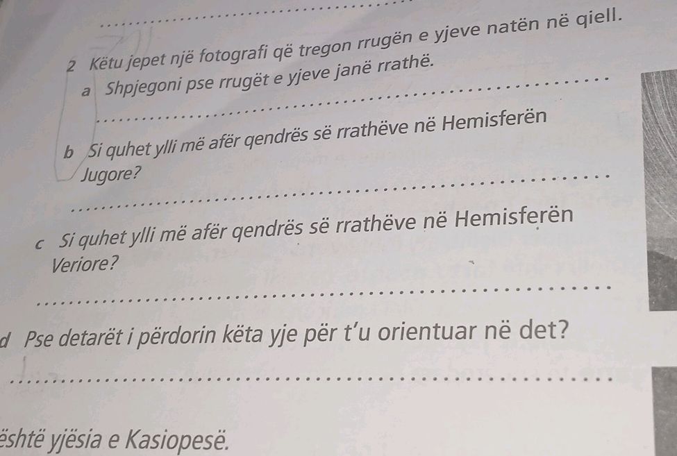 2 Këtu jepet një fotografi që tregon rrugën | StudyX