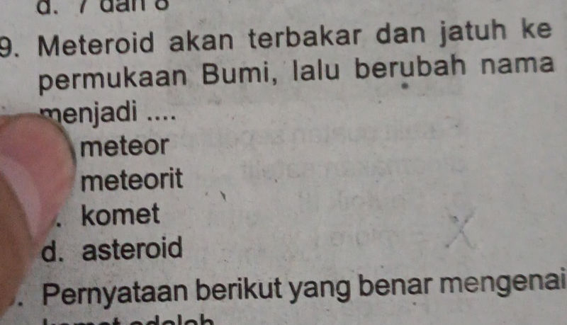 9. Meteroid akan terbakar dan jatuh ke | StudyX