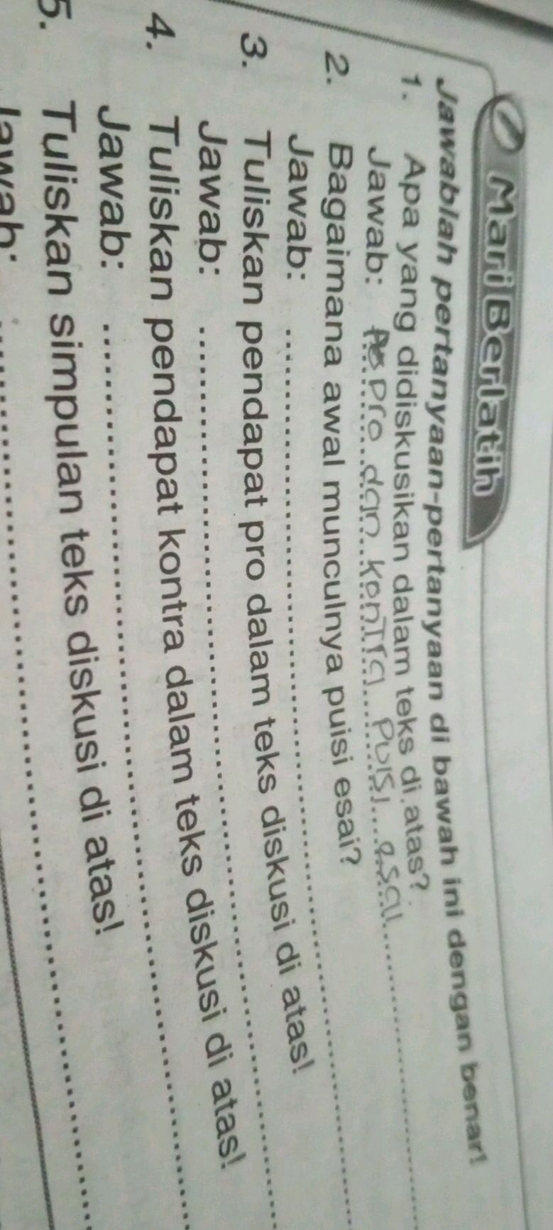 1. Apa yang didiskusikan dalam teks di atas? | StudyX