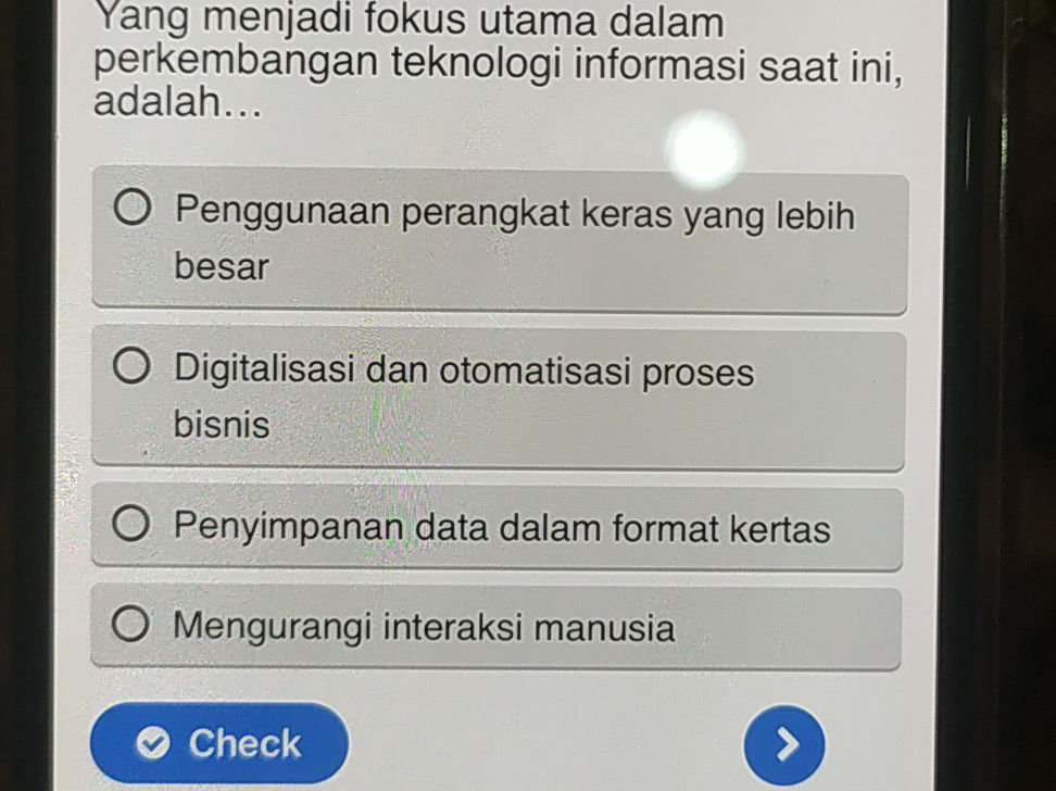 Yang menjadi fokus utama dalam perkembangan | StudyX
